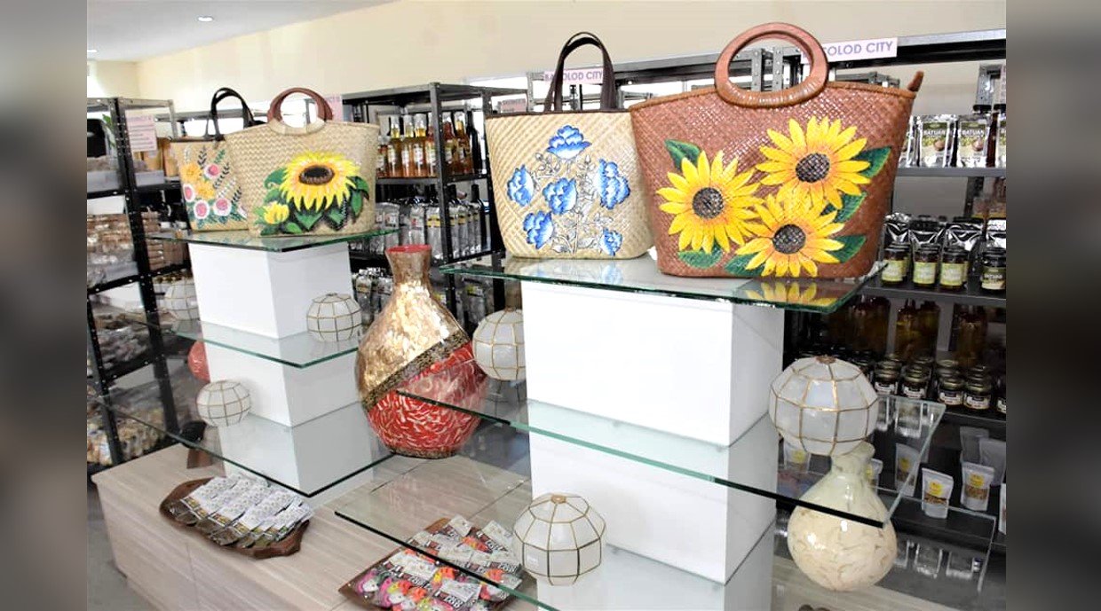 ‘Visit Abanse Negrense Showroom’