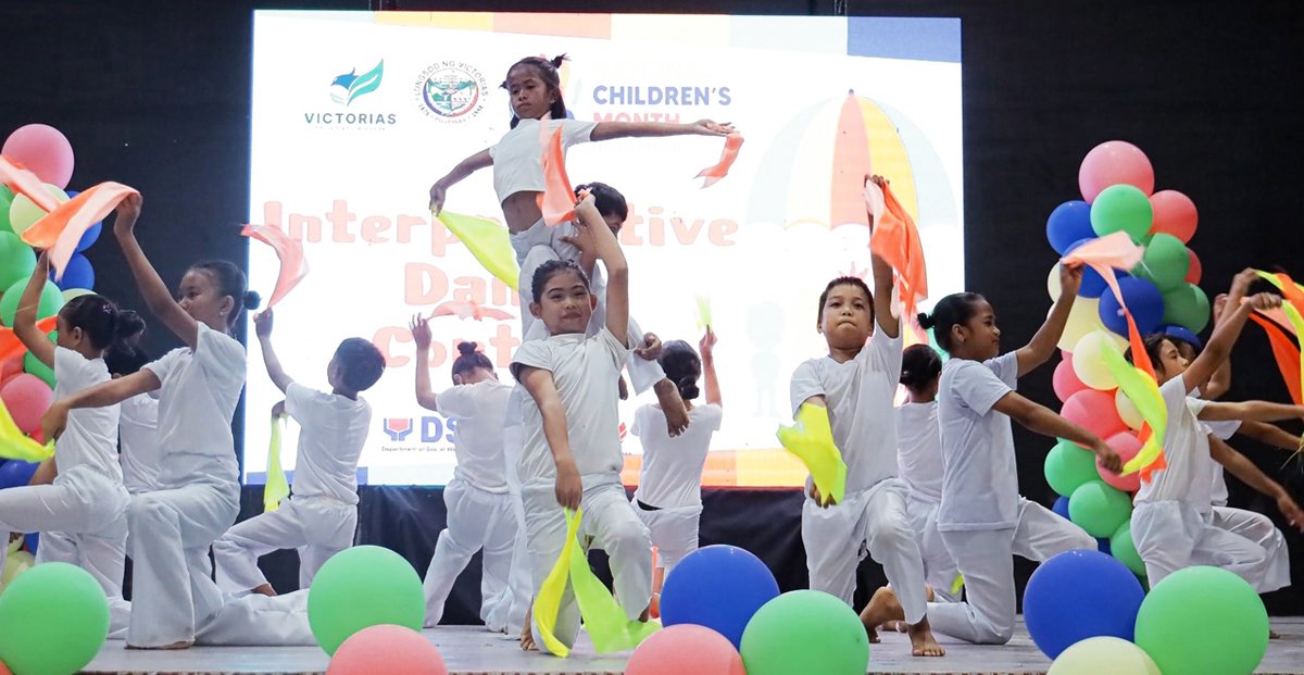 Kids’ cultural show in Victorias City